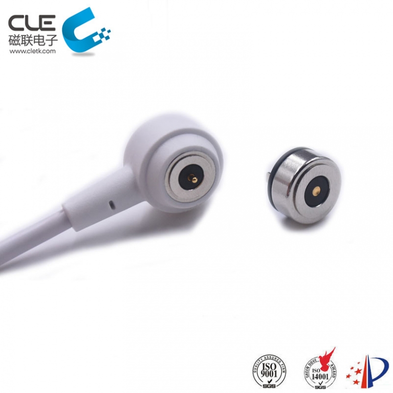 Round male and female magnetic pogo pin charger